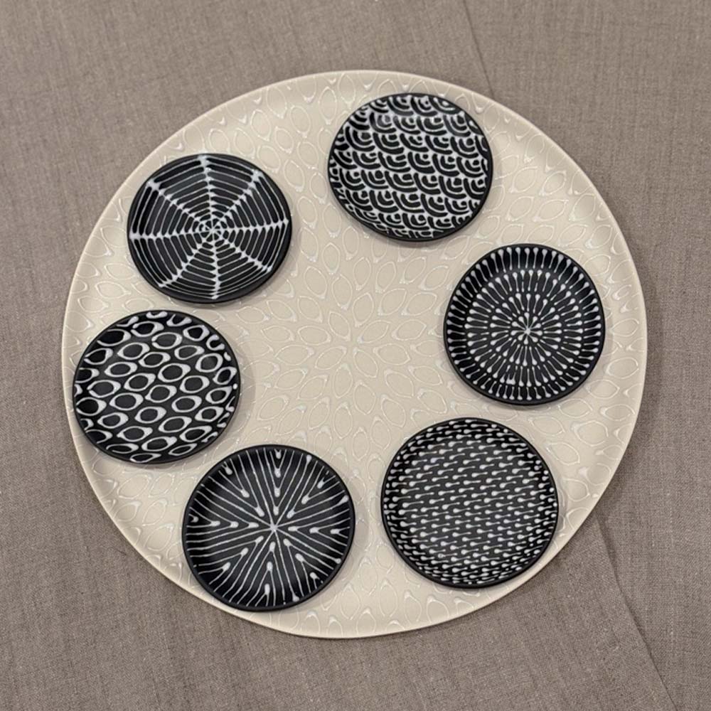 Condiment Plate - Black with White Patterns – Maison53